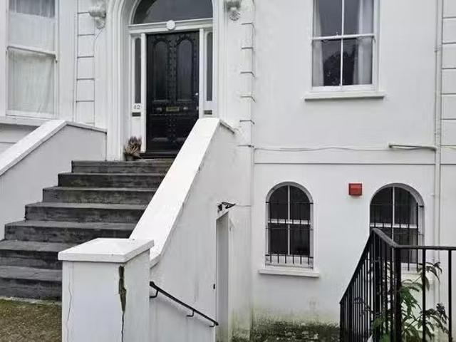 Hilldrop Road, London