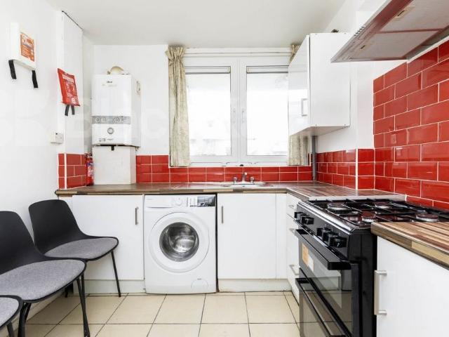 Hilldrop Road, Tufnell Park N7, 4 bed flat to rent, £3,532 pcm | PrimeLocation