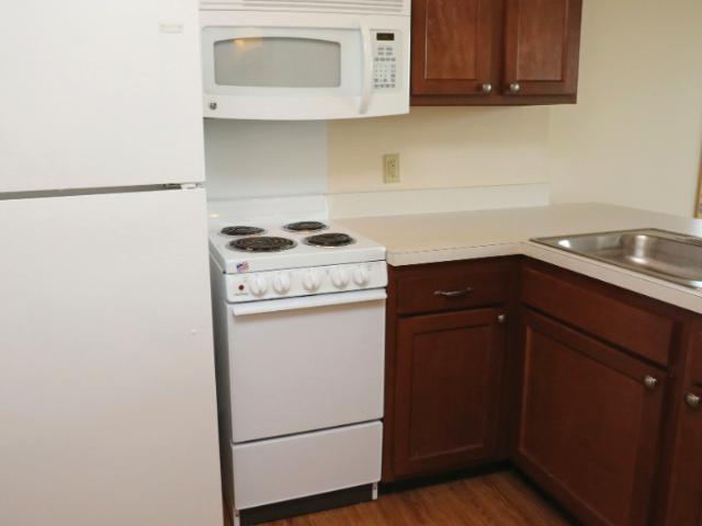 Hillebrand House 62+ 1 Bedroom Apartment for Rent at 1235 S 3rd St, Louisville, KY 40203 Old Louisville
