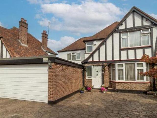 Hillersdon Avenue, Edgware, 5 Bedroom Detached