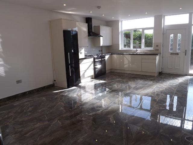Hillesden Avenue, Bedford MK42, 1 bed flat to rent, £1,100 pcm | PrimeLocation