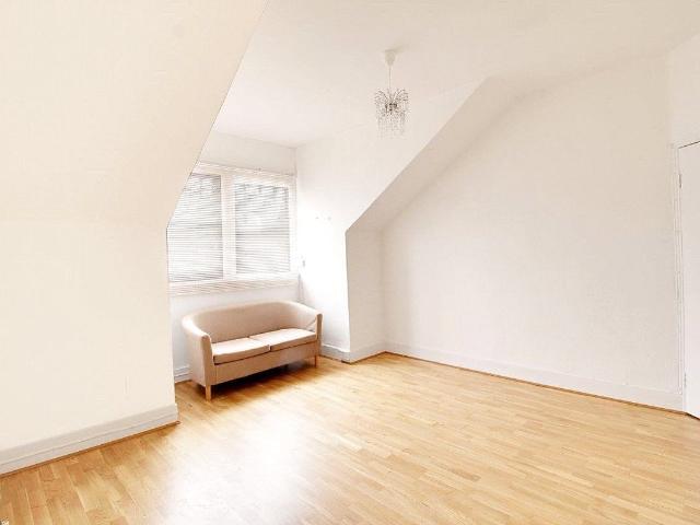 Hillfield Avenue, Crouch End, London N8, Studio to rent, £1,500 pcm | PrimeLocation