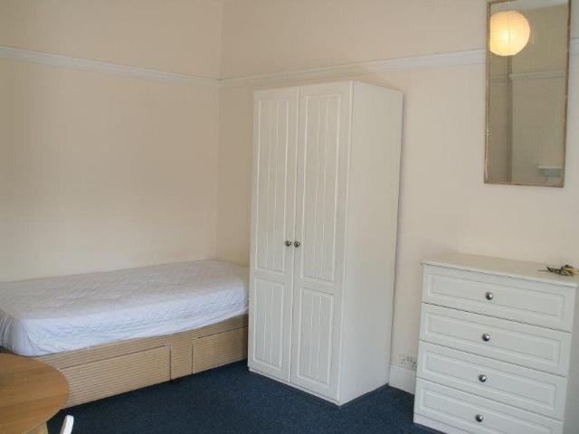 Hillfield Park, North West London N10, Room to rent, £650 pcm | PrimeLocation