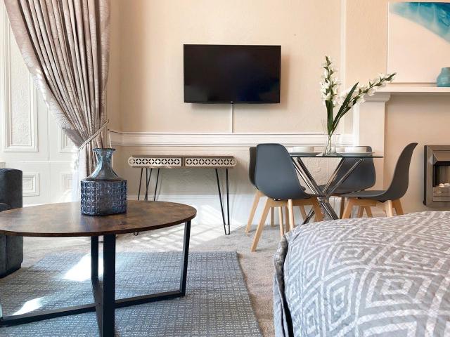 Hillhead G12, 1 bed flat to rent, £1,775 pcm | PrimeLocation