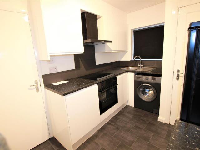Hillingdon, Middlesex UB10, 2 bed shared accommodation to rent, £1,450 pcm | PrimeLocation