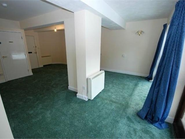 Hillmorton Road, Rugby, CV22