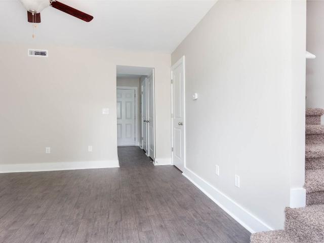 Hills at Oakwood 2 Bedroom Apartment for Rent at 4827 Jersey Pike, Chattanooga, TN 37416 Bonny Oaks Highway 58