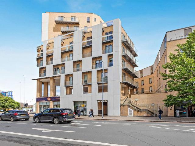 Hills Road, Cambridge, Cambridgeshire CB2, 1 bed flat to rent, £1,800 pcm | PrimeLocation