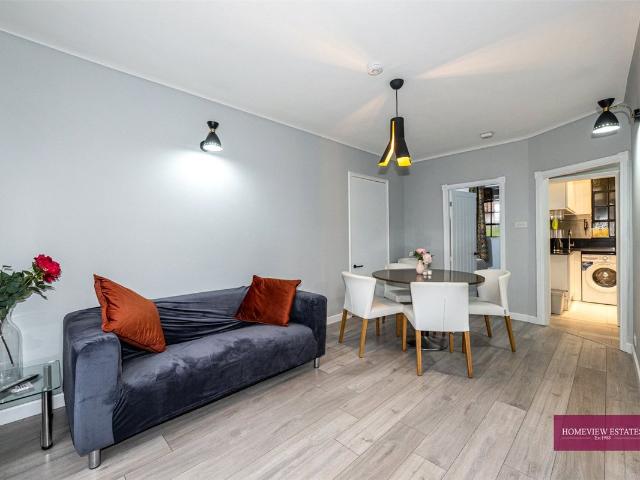 Hillsborough Court, 79 Mortimer Crescent, London NW6, 2 bed flat to rent, £2,600 pcm | PrimeLocation