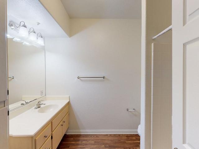 Hillsborough Park 1 Bedroom Apartment for Rent at 1501 S Beach Blvd, La Habra, CA 90631
