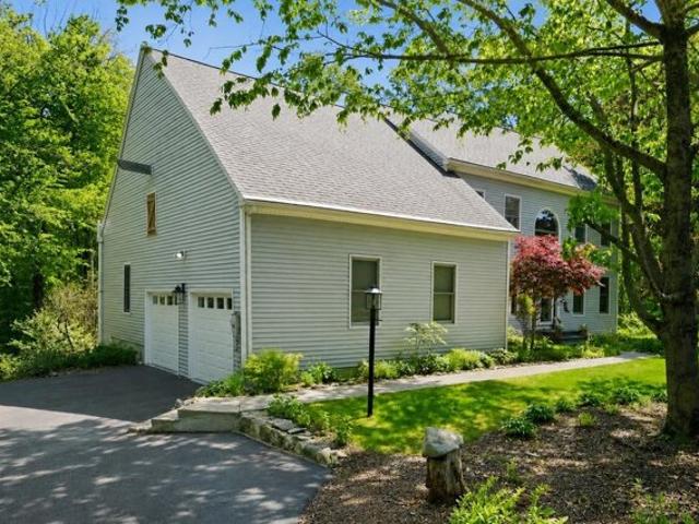 Hillsboro Cir, Milford, Home For Sale