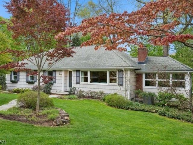 Hillside Ter, New Providence, Home For Sale