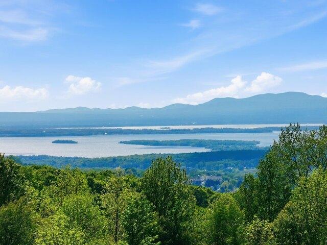Hillside Ter, Saint Albans Town, Home For Sale