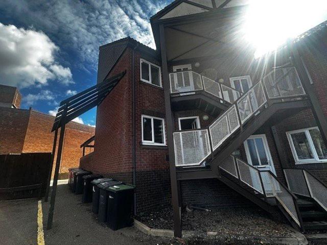 Hillside Terrace, Meadow Road, Kettering NN16, 1 bed flat to rent, £650 pcm | PrimeLocation