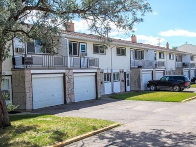 Hillside Townhouses 3 Bed 1.5 Bath
