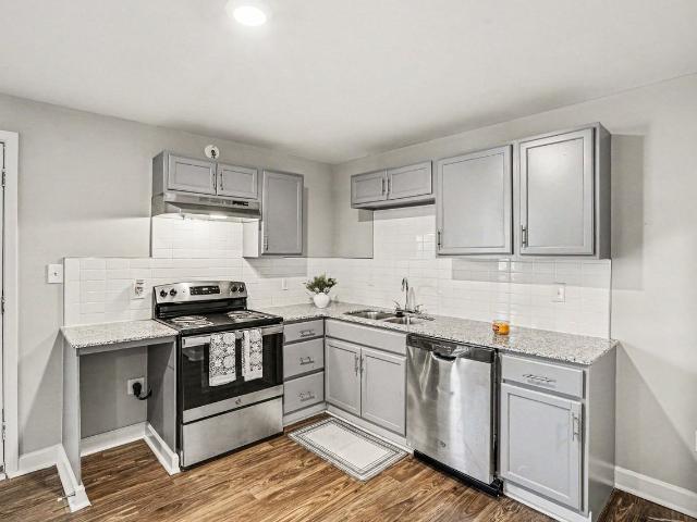 Hillside Apartments 2 Bedroom Apartment for Rent at 414 Hillside Dr, Independence, MO 64050 Queen City
