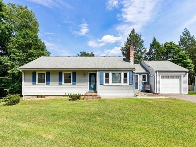 Hillside Ave, Holbrook, Home For Sale