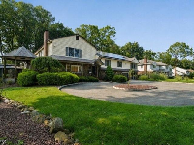 Hillside Ave, Livingston, Home For Sale