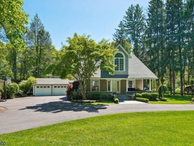 Hillside Ave, Upper Saddle River, Home For Sale