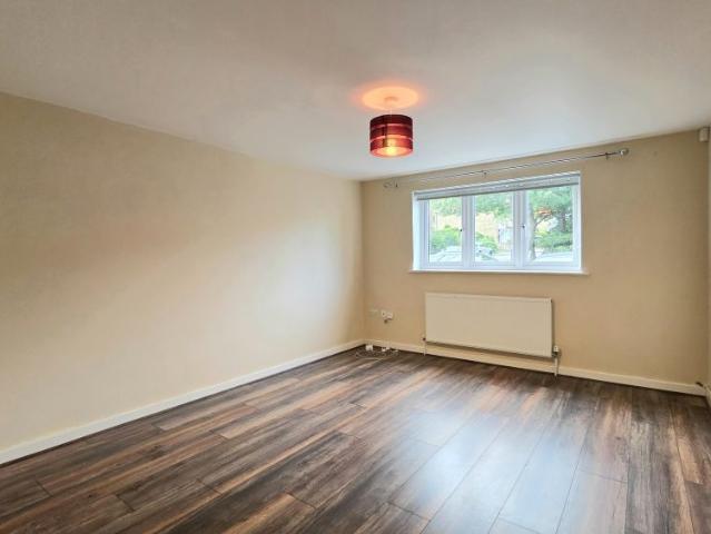 Hillside Avenue, Gravesend, DA12