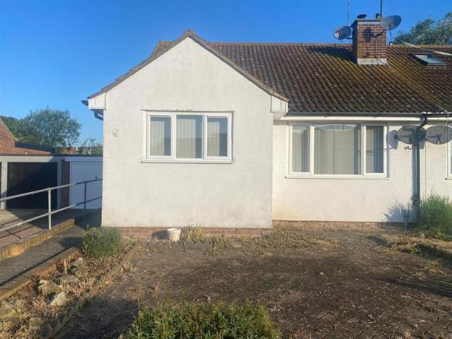 Hillside Avenue, Queenborough 2 bed semi detached bungalow to.