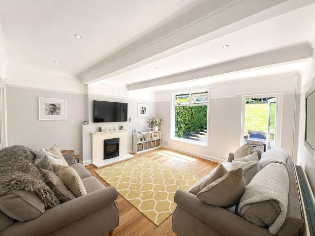 Hillside, Banstead, Surrey, SM7 1HG
