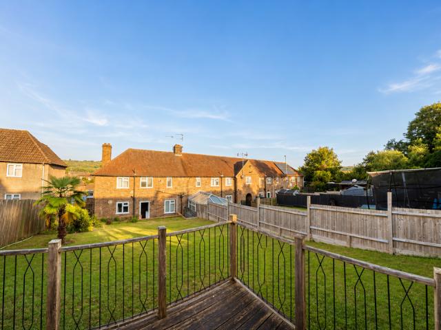 Hillside, Brighton BN2 5 bed house to rent £2,361 pcm £545 pw