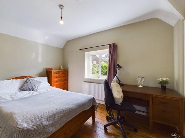 Hillside, Brighton BN2, 5 bed shared accommodation to rent, £2,600 pcm | PrimeLocation