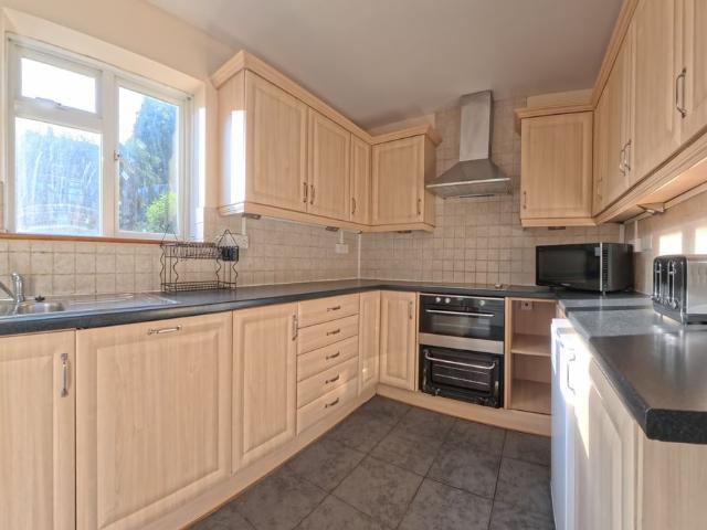 Hillside, Brighton BN2, 5 bed property to rent, £2,400 pcm | PrimeLocation