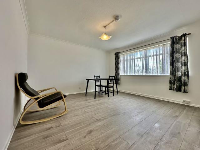 Hillside, Carshalton Road, Sutton SM1, 1 bed flat to rent, £1,395 pcm | PrimeLocation