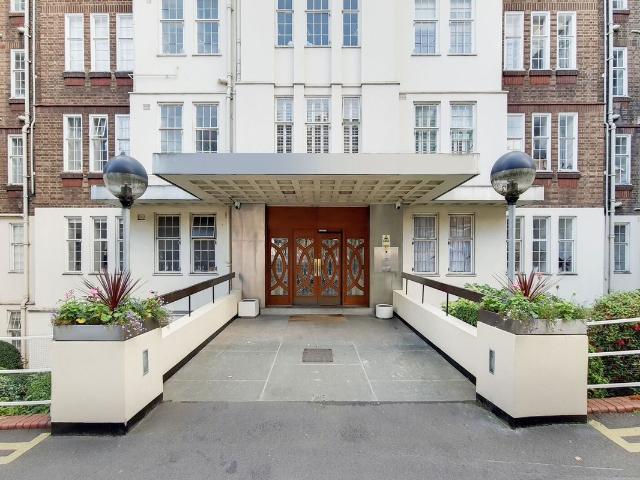 Hillside Court, Hampstead, London NW3, 1 bed flat to rent, £2,145 pcm | PrimeLocation