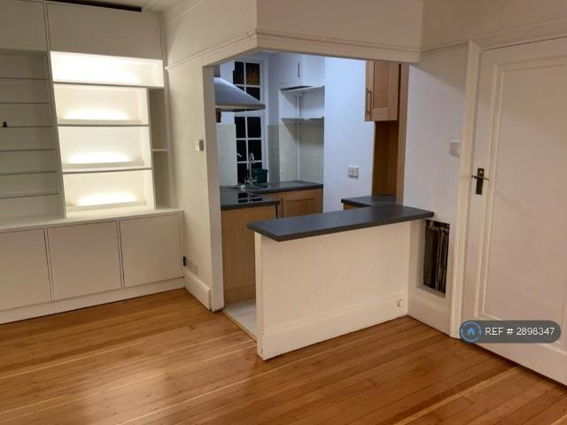 Hillside Court, London, NW3 1 bed flat to rent £2,000 pcm £462 pw