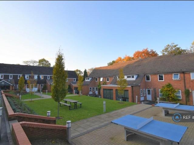 Hillside Court, Reading, RG1 6 bed terraced house to rent £3,900 pcm £900 pw