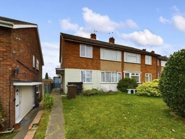Hillside Close, Walsall WS8, 2 bed maisonette to rent, £875 pcm | PrimeLocation