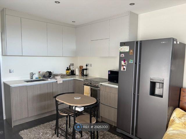 Hillside Crescent, Northwood HA6, Studio to rent, £1,500 pcm | PrimeLocation