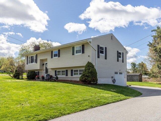 Hillside Dr, Williston, Home For Sale