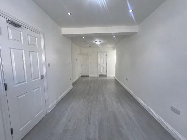 Hillside Grove, London N14, 4 bed property to rent, £3,250 pcm | PrimeLocation
