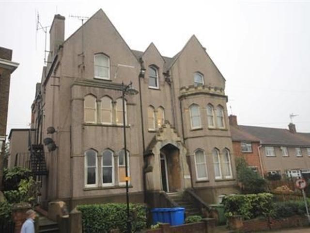 Hillside House, Faversham, Kent ME13, 1 bed flat to rent, £850 pcm | PrimeLocation