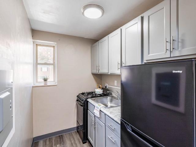 Hillside Meadows 1 Bedroom Apartment for Rent at 1526 Parkline Dr, Whitehall, PA 15227 Whitehall