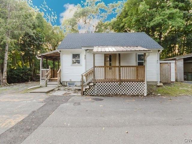 Hillside Pl, Highland, Home For Sale