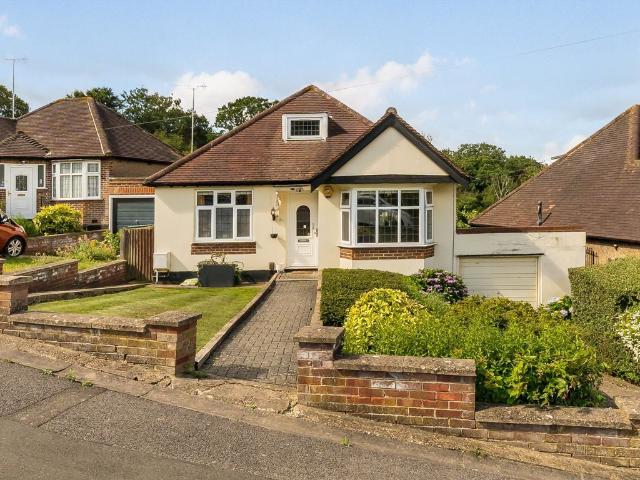 Hillside Rise, Northwood HA6, 3 bed bungalow to rent, £2,300 pcm | PrimeLocation