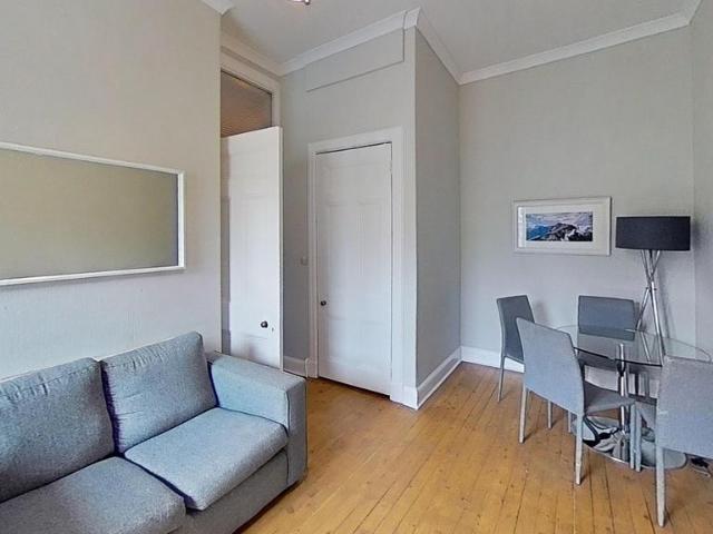 Hillside Street, Edinburgh, EH7 1 bed property to rent £1,270 pcm £293 pw