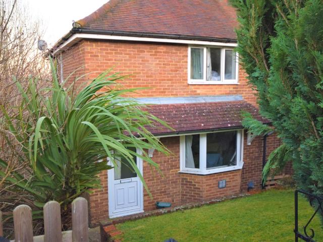 Hillspur Road, Guildford GU2, Studio to rent, £1,200 pcm | PrimeLocation