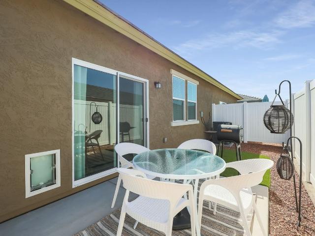 Hillstone Residences at Canyon Trails 1 Bedroom Apartment for Rent at 1050 S 173rd Ave, Goodyear, AZ 85338