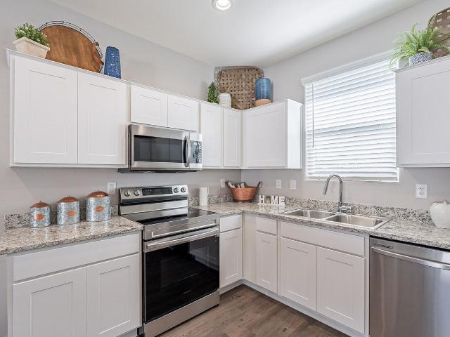 Hillstone Residences at Canyon Trails 3 Bedroom Apartment for Rent at 1050 S 173rd Ave, Goodyear, AZ 85338