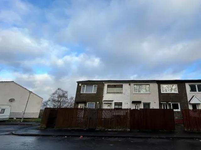 Hillpark Drive, Wellmeadow, Glasgow, G43 2QS, United Kingdom | 3 bed townhouse for rent #138851013 | Rentberry