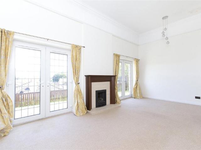 Hillpark Rise, Edinburgh, EH4 5 bed detached house to rent £2,760 pcm £637 pw
