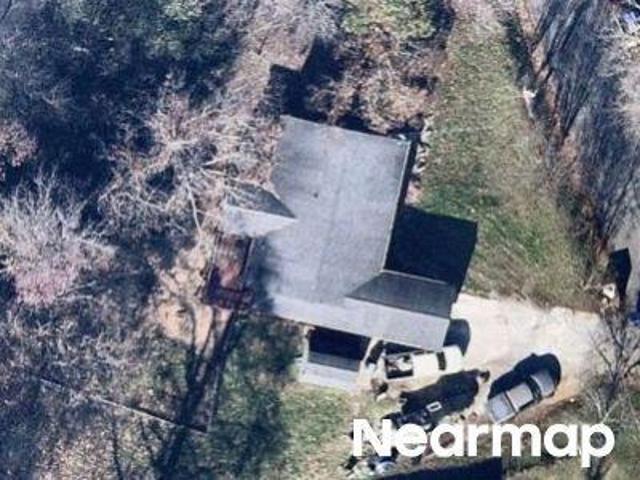 Hillwood Dr