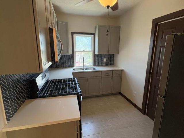 Hilltop Capital 564 1 Bedroom Apartment for Rent at 564 S 35th St, Omaha, NE 68105