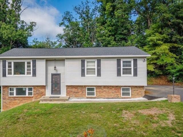 Hilltop Dr, Staunton, Home For Sale